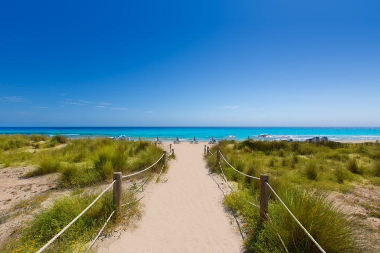 Menorca Strände: 10 Highlights mit allen Infos - 2025