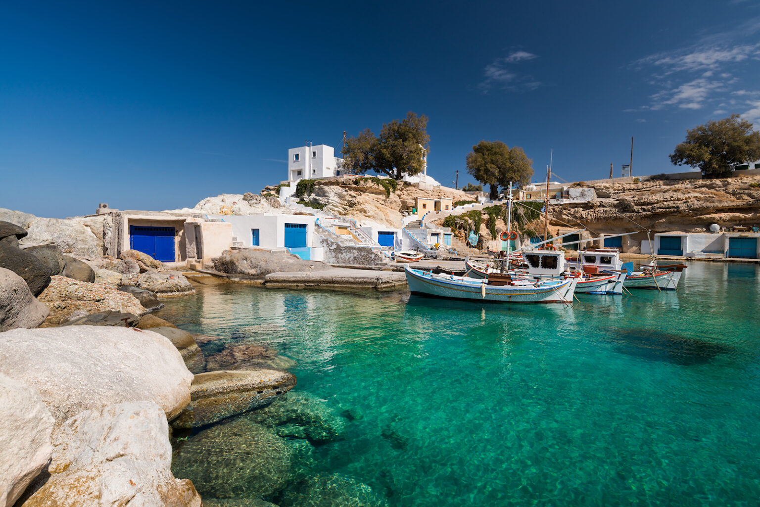 Milos Tipps: 10 Infos zu Anreise, Stränden und Orten